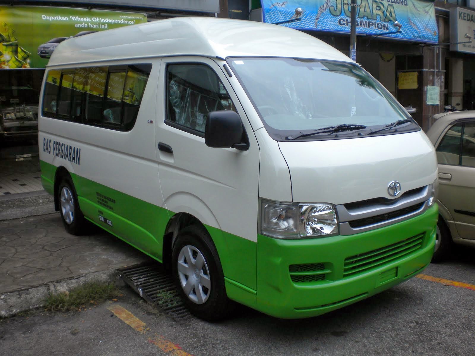 Toyota 3S Wangsa Maju : TOYOTA HIACE 2.5 TURBO DIESEL - EXCURSION BUS