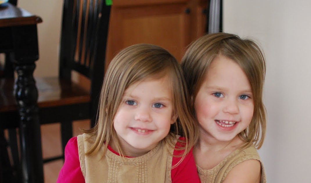 It's Twinsanity: Little Sisters