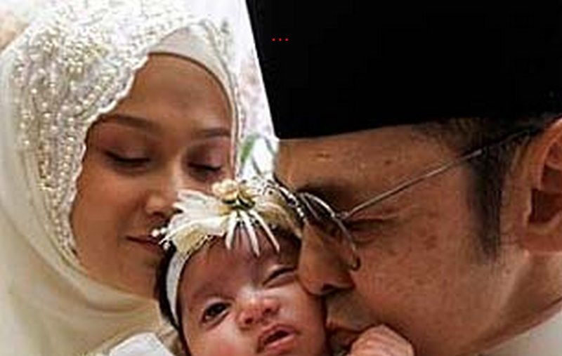 MYARTIS.COM | MYARTIS | MY | ARTIS: 8 FOTO AQIQAH - JAMAL ABDILLAH NYANYIKAN LAGU 'AZURA' KHAS ...