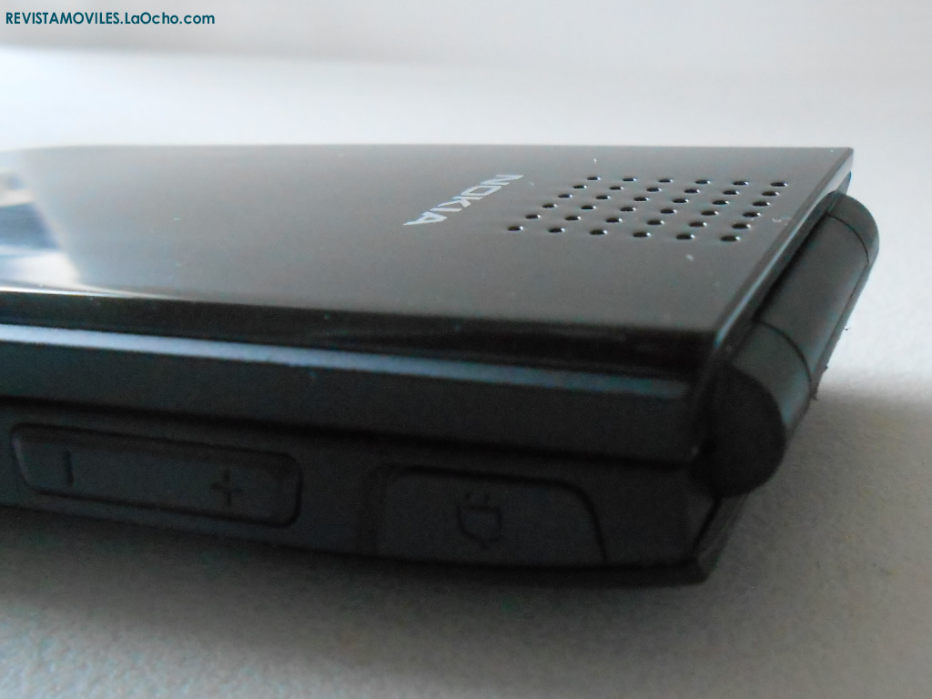 Revista Móviles: Prueba: Nokia 2720, uno de los folder más ligeros de Nokia
