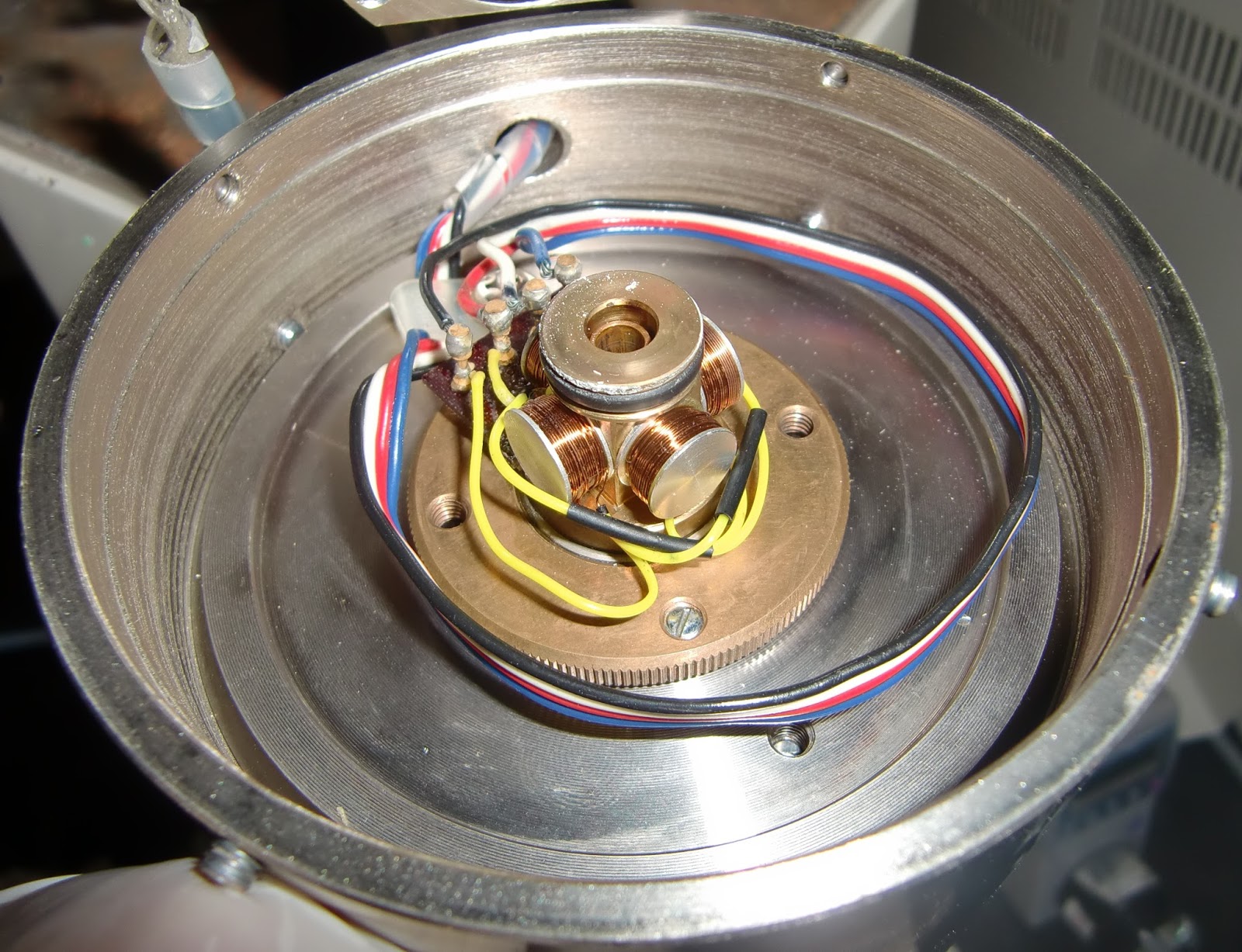 IC reverse engineering and other adventures: May 2014