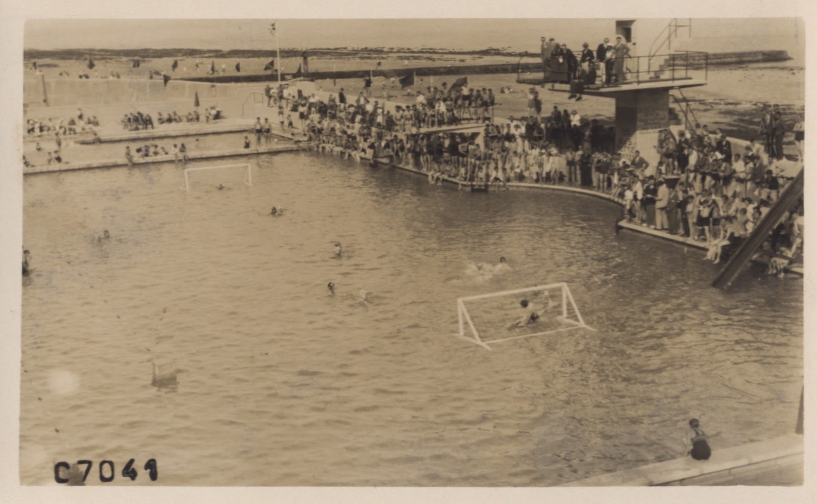 thanetonline: A couple of Ramsgate Marina Swimming Pool Photos and Some ...