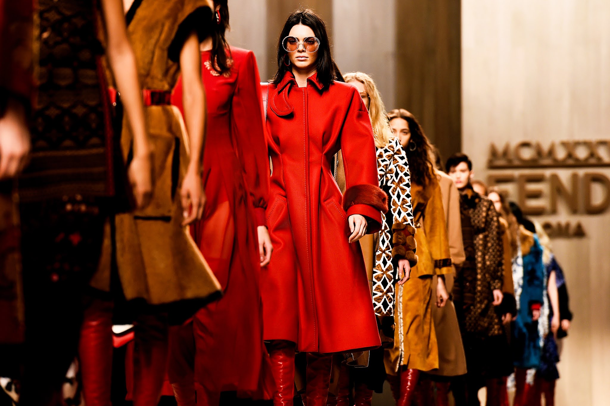 Fendi FW 17 Fashion Show | Kendall Jenner Fans Page