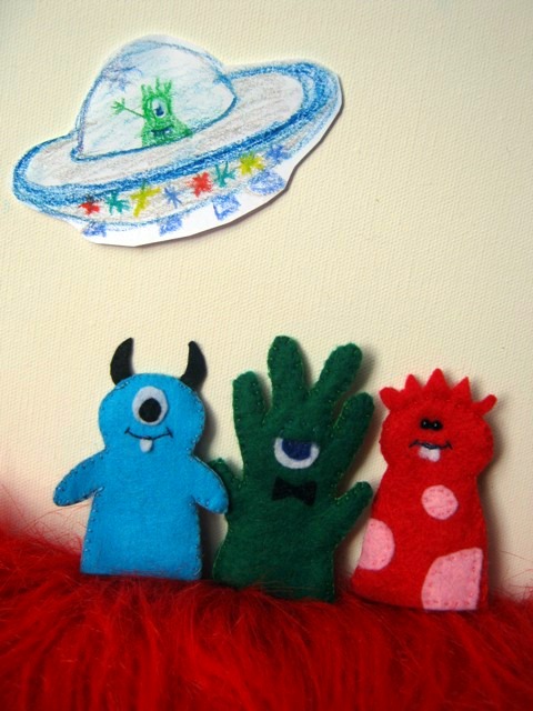 Creative Animalia Daily: Alien Finger puppets - Day 64-66