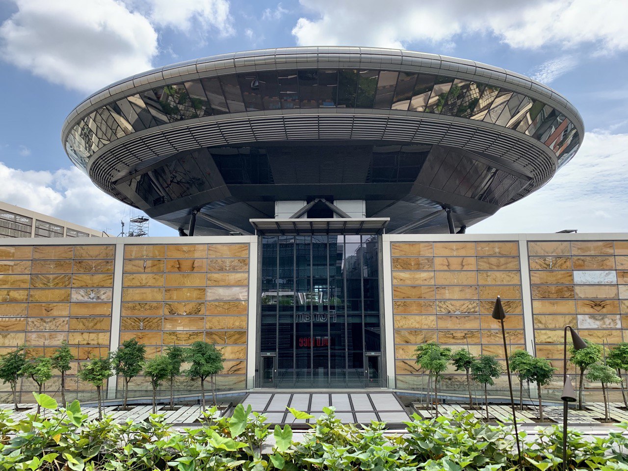 Staycation Review: lyf Funan Singapore (one of a kind!)