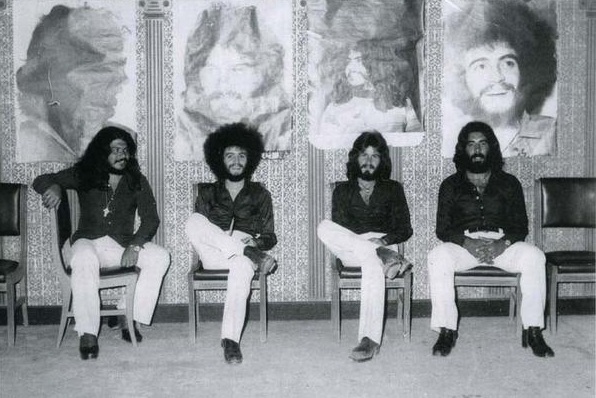 ƮᏲҾ дևծιστøρία.: Intermission - Lebanese 80's: Lubnanyat Compilation ...