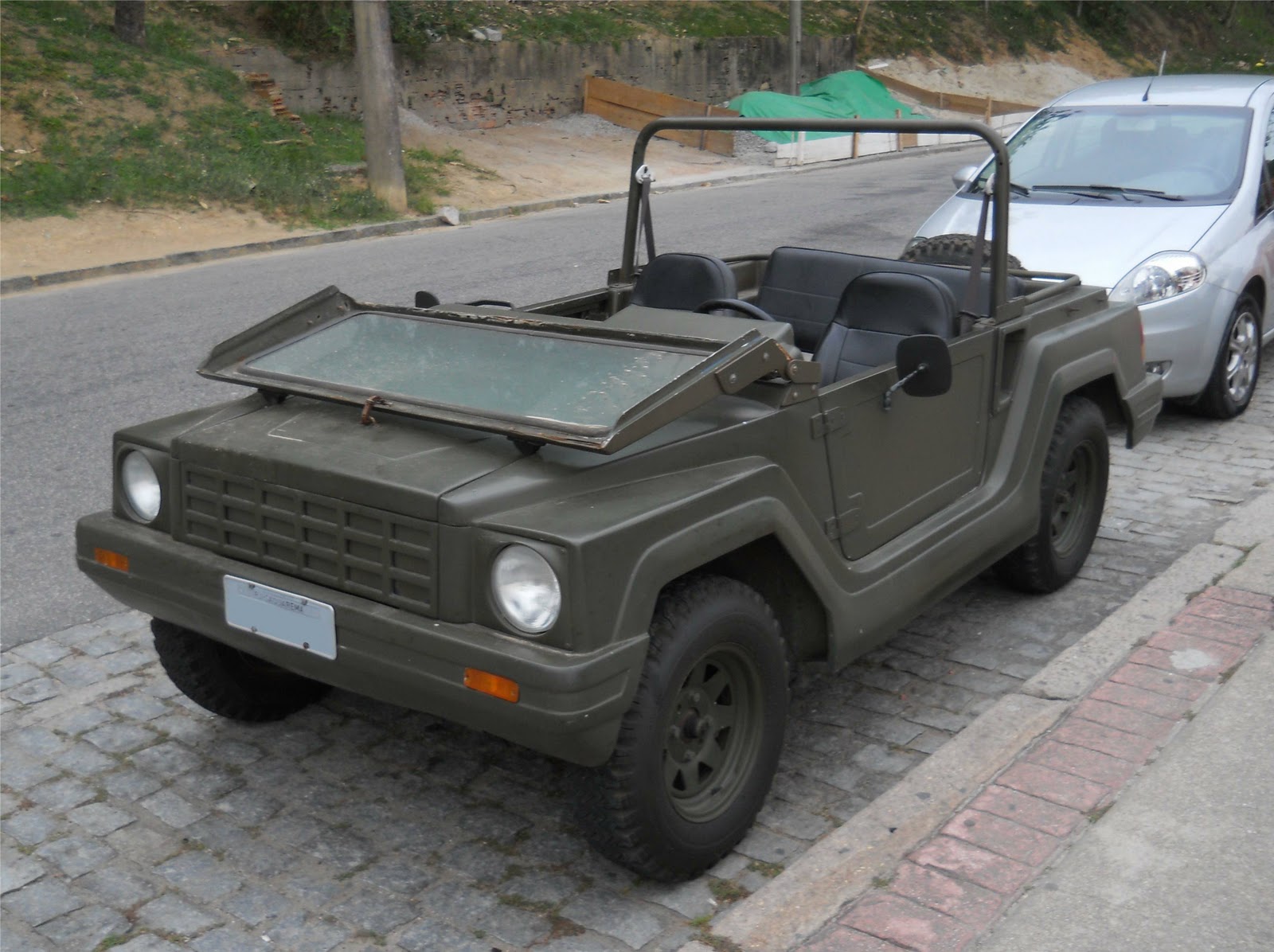 Registros Automotivos do Cotidiano: Gurgel X-12 1987