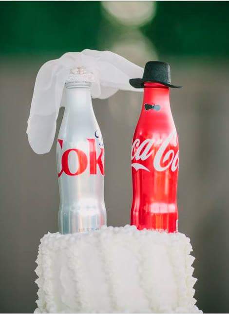 Coca Cola: Feliz Día del Amor y la Amistad al estilo Coca Cola!