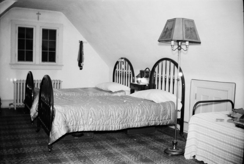 Cool Photos Show What Bedrooms Looked Like in the 1940s | Vintage News ...