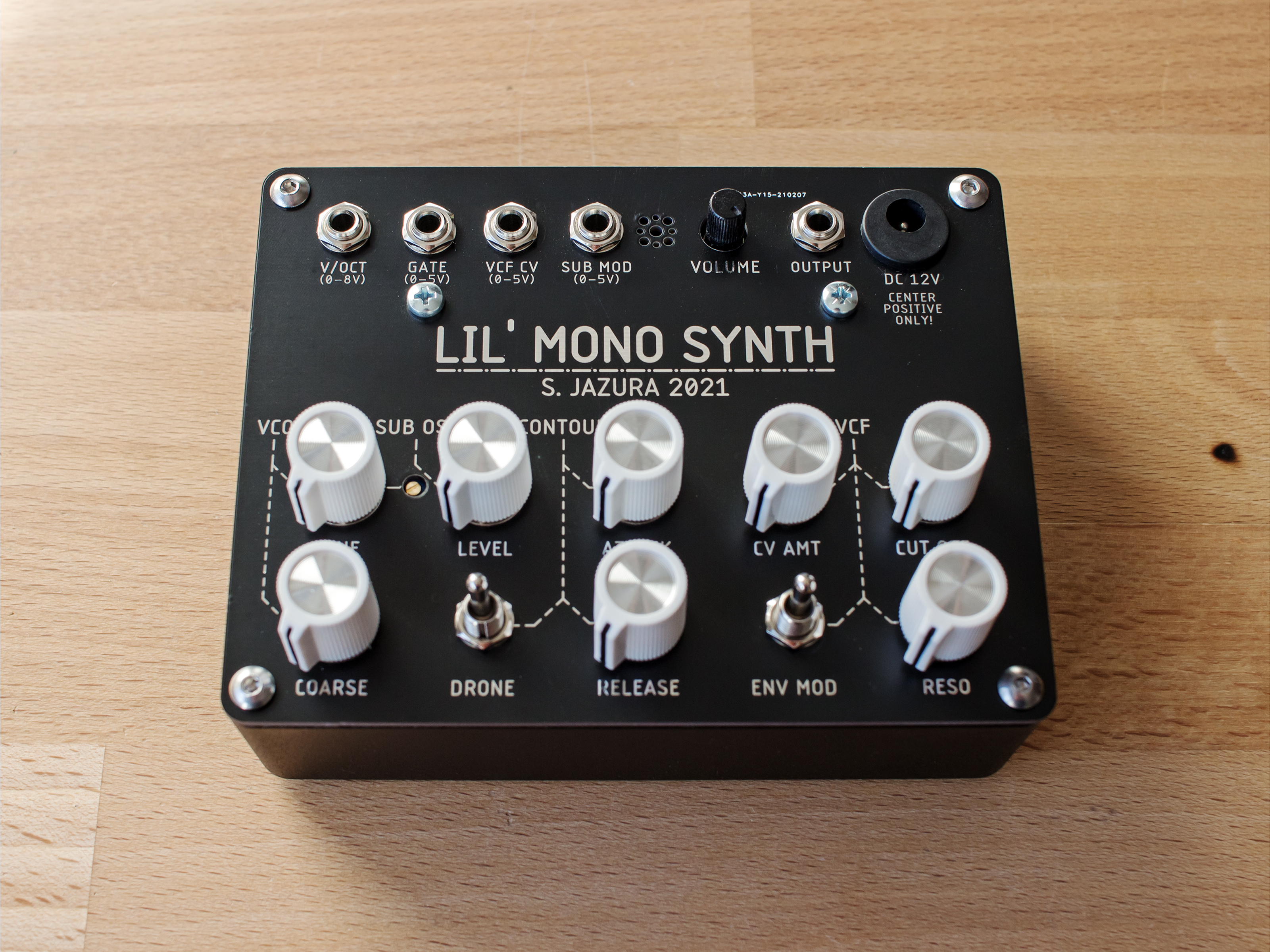 MATRIXSYNTH: [diy] LIL' MONO SYNTH meets a (weird) sequencer...