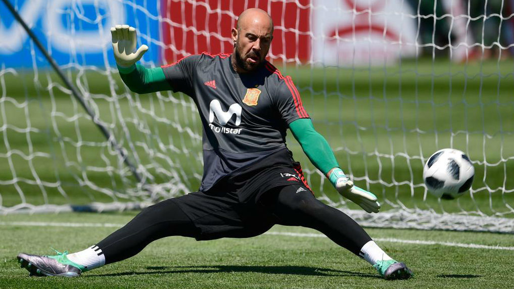 Busquets, Felipe Reyes, Reina, Pablo Aguado, Cantores y muchos famosos ...