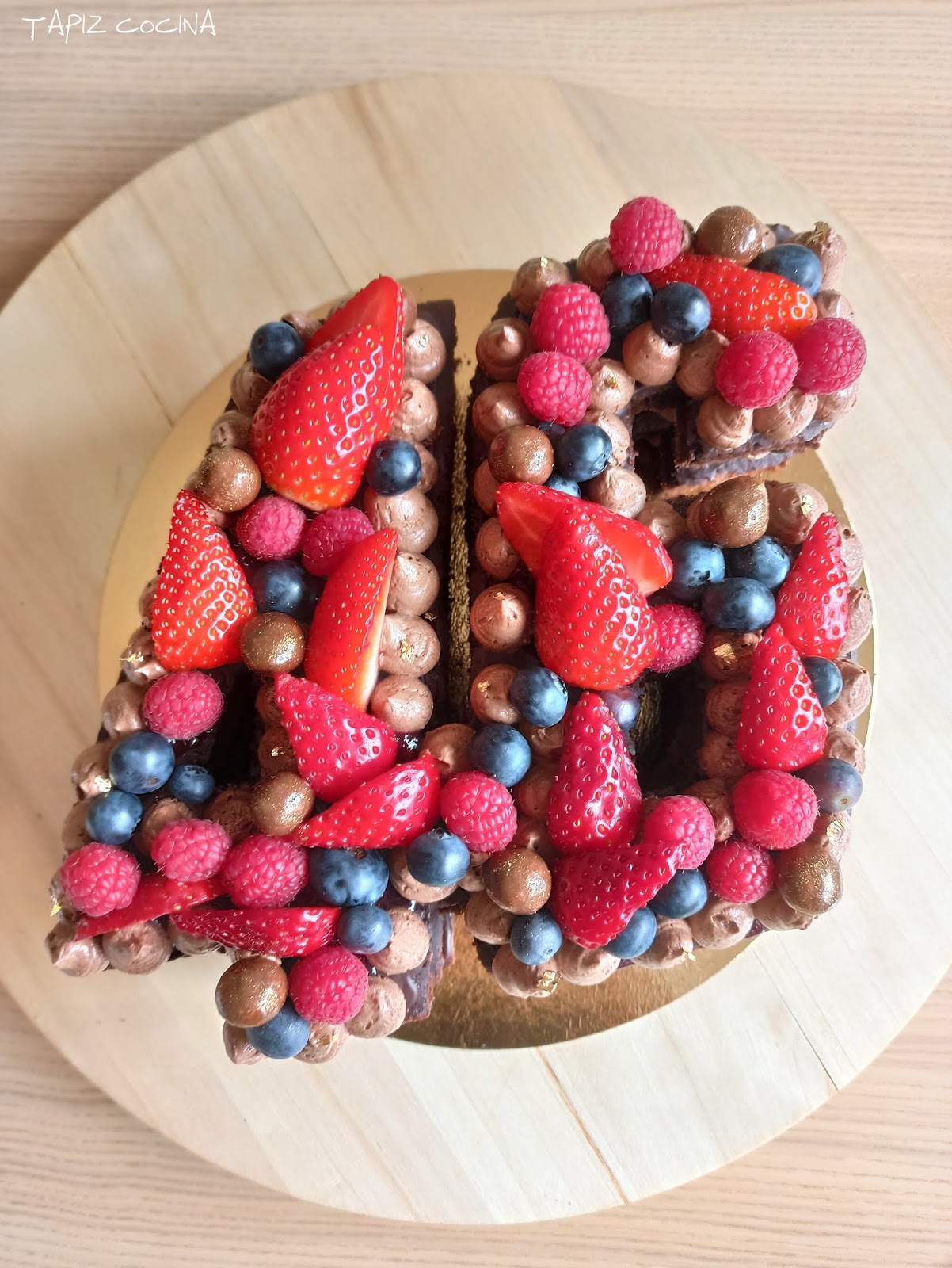 tapiz cocina y guindillita: tarta de chocolate y frutos rojos número 46 ...