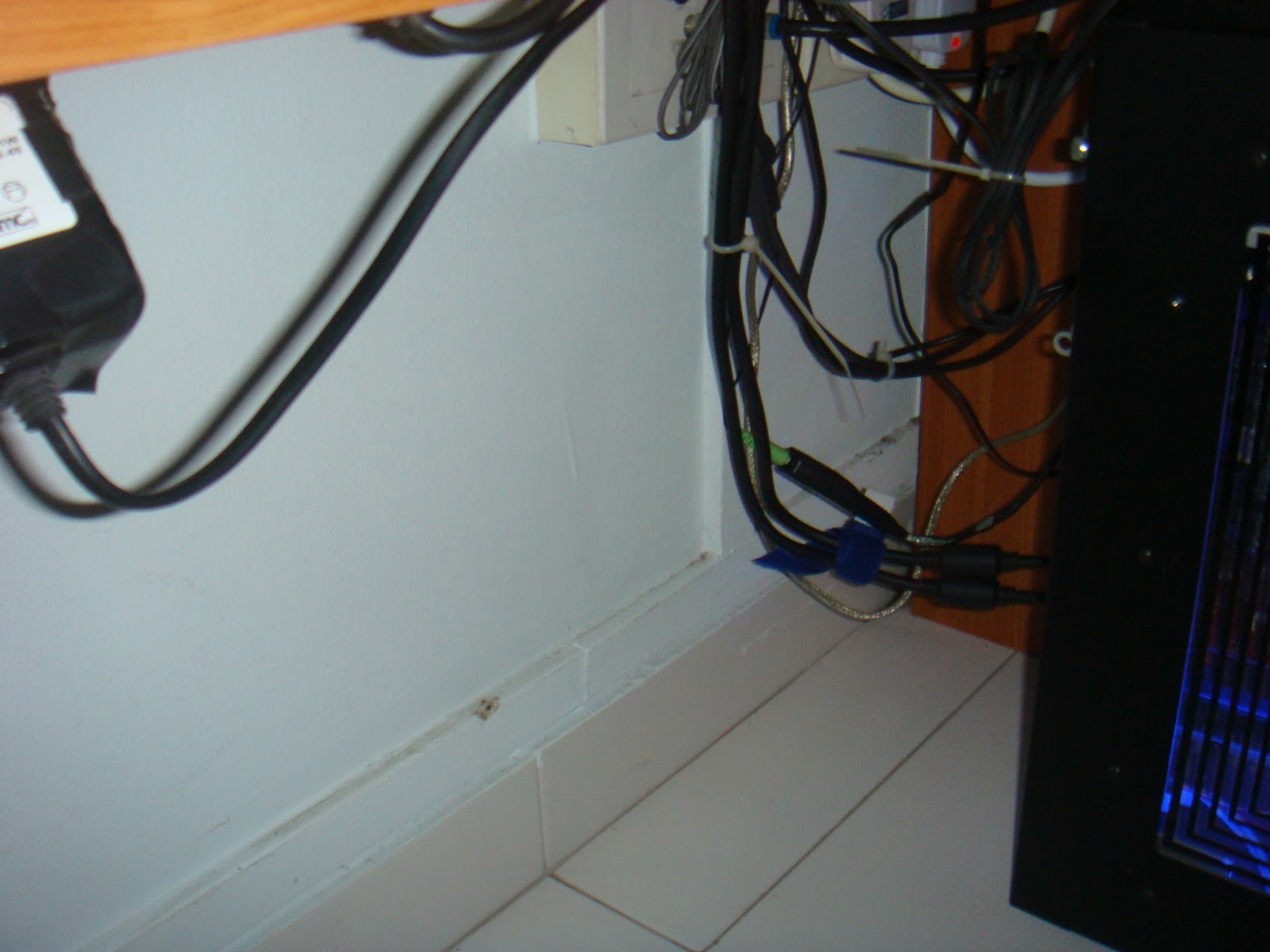 PC Parts and Accessories: Cable Management De-cluttered: Home made ...