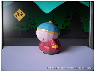 Papel na Estante: South Park Papercraft: Eric Cartman