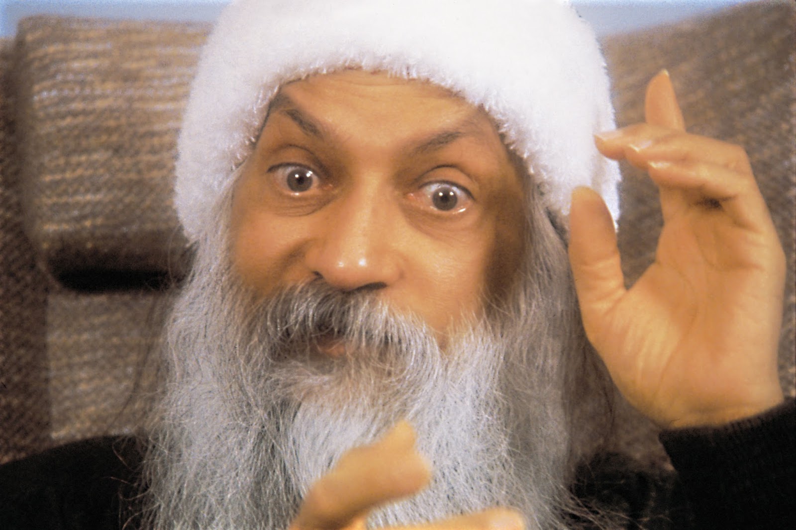 Osho's Beautiful Pictures Part-26 - Oshodhara Community