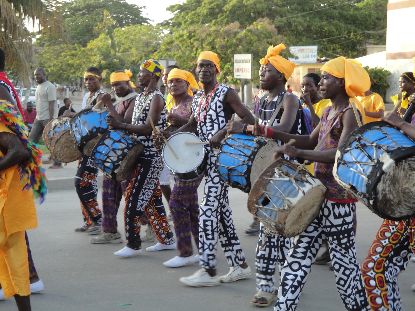 Lobito - Benguela - Angola: ==> *** Cultura e Expressão Artística ...