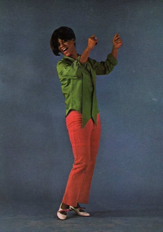 The Supremes' Tragedy: 30 Vintage Photos of Florence Ballard During Her ...