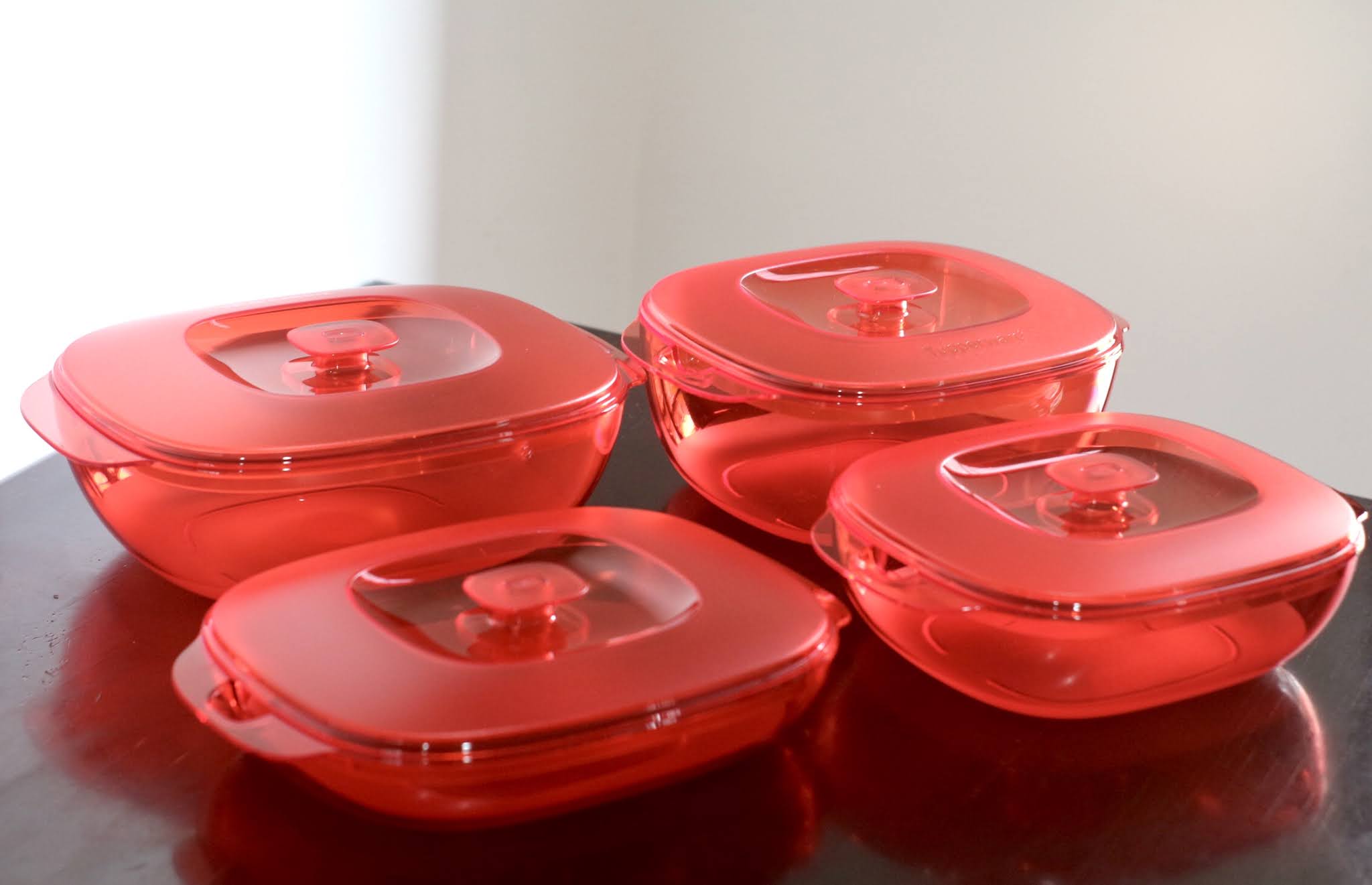 CLASSY CRYSTALINE SET BY TUPPERWARE