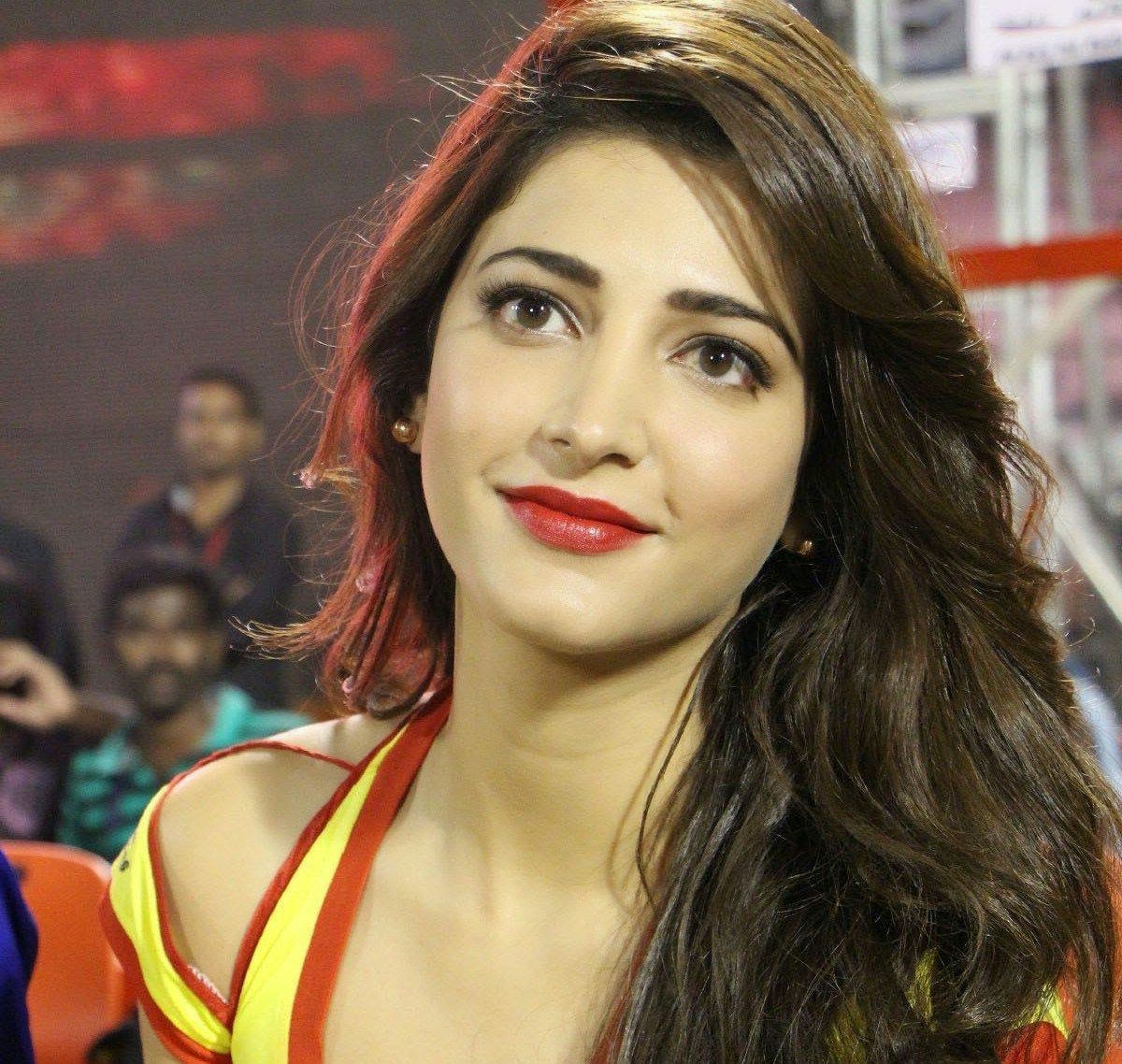 World First Shruti Hassan Pic New