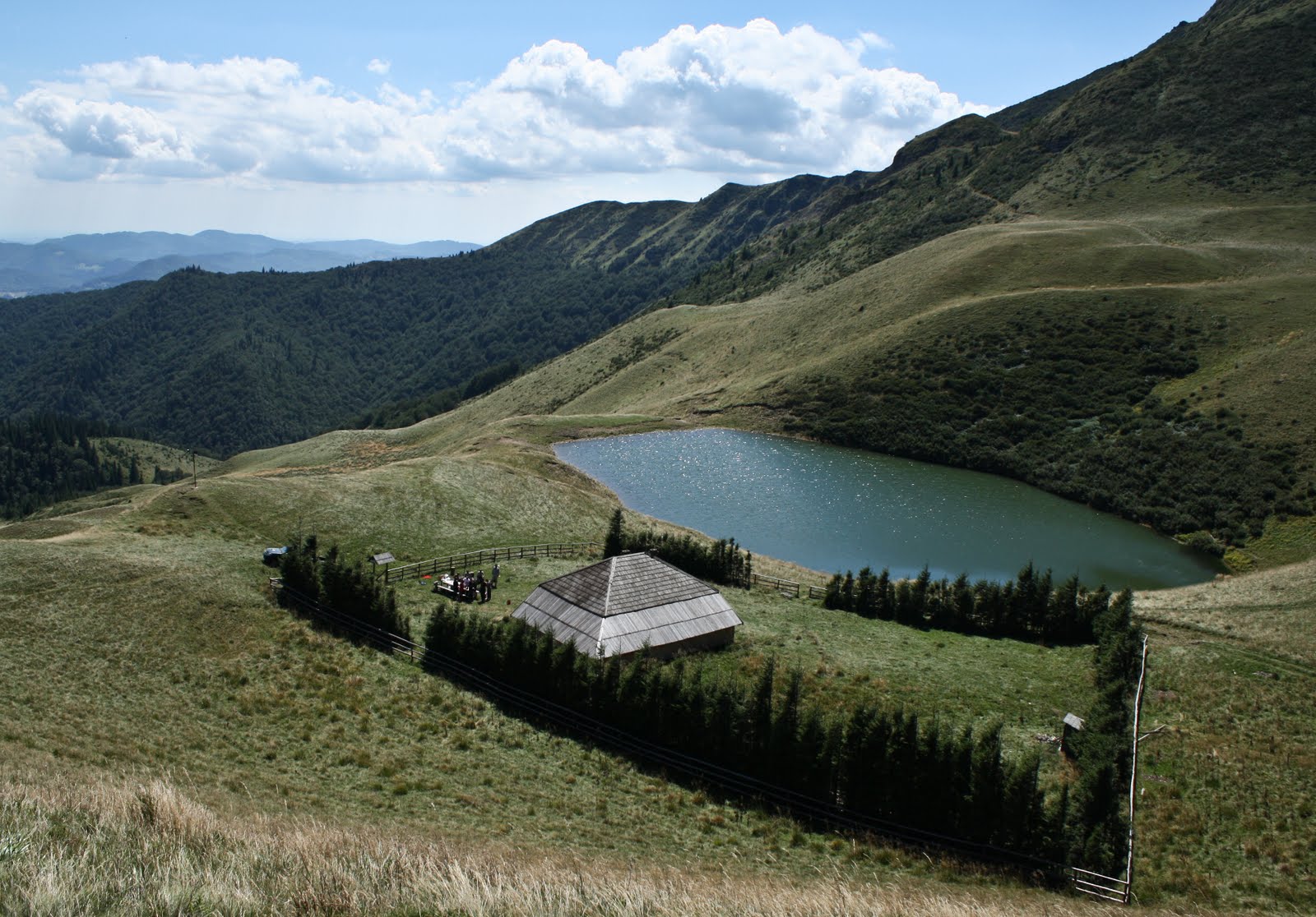 Lacul Vulturilor sau Lacul fara Fund - Informaţia Timişoarei