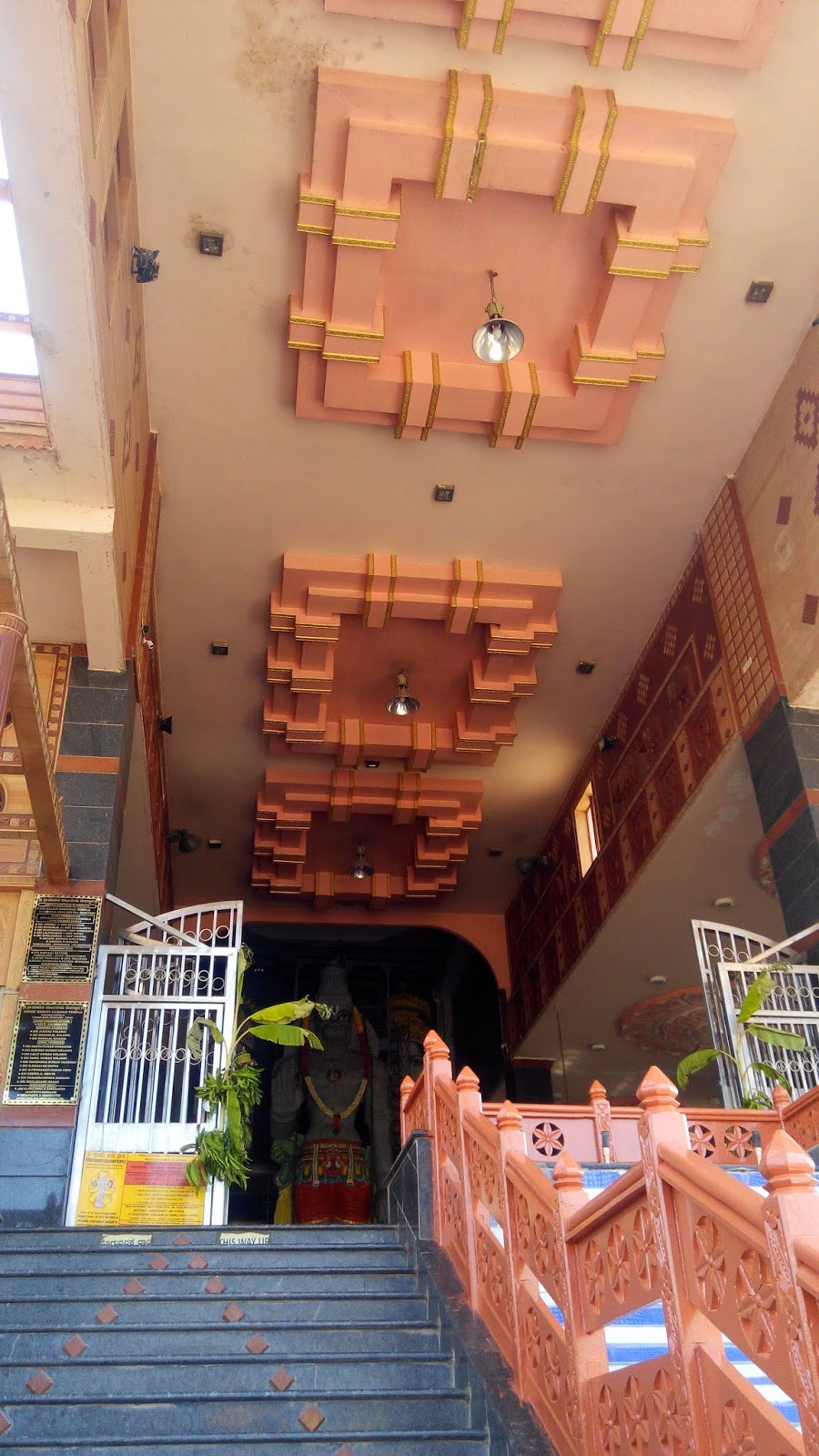 Single rock Hanuman statue, Adakamaranahalli