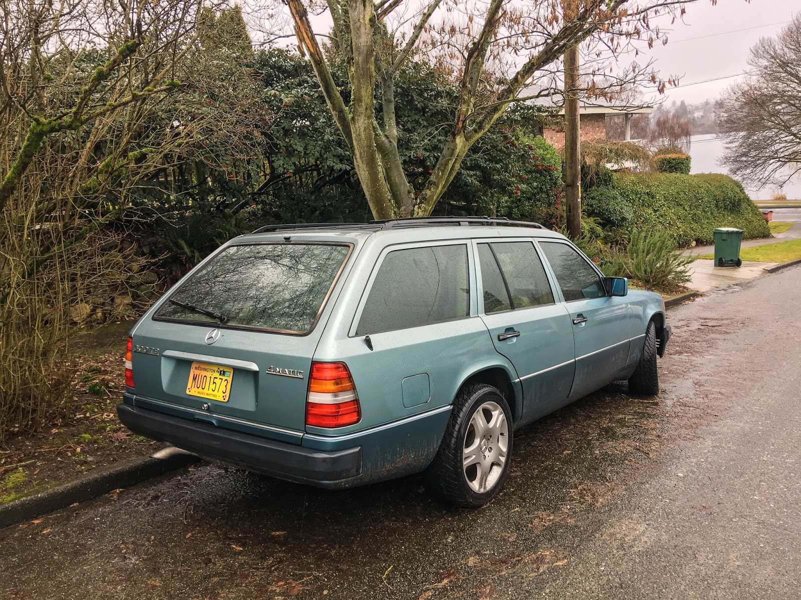 Seattle's Classics: 1992 Mercedes W124 300TE 4Matic Wagon