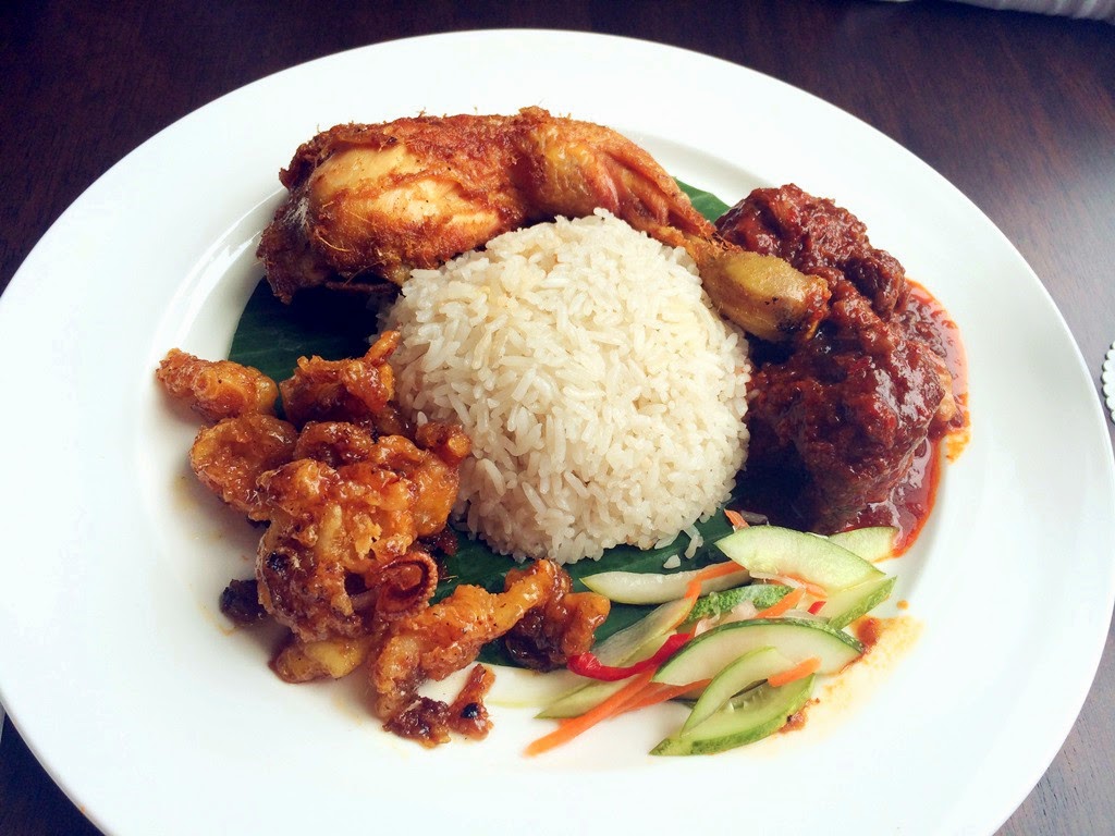 heavy weights & dreams : Serai at Jaya Shopping Mall.