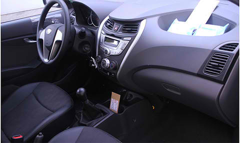 Cars - The Stylish Hyundai Eon ~ Alex The Informer