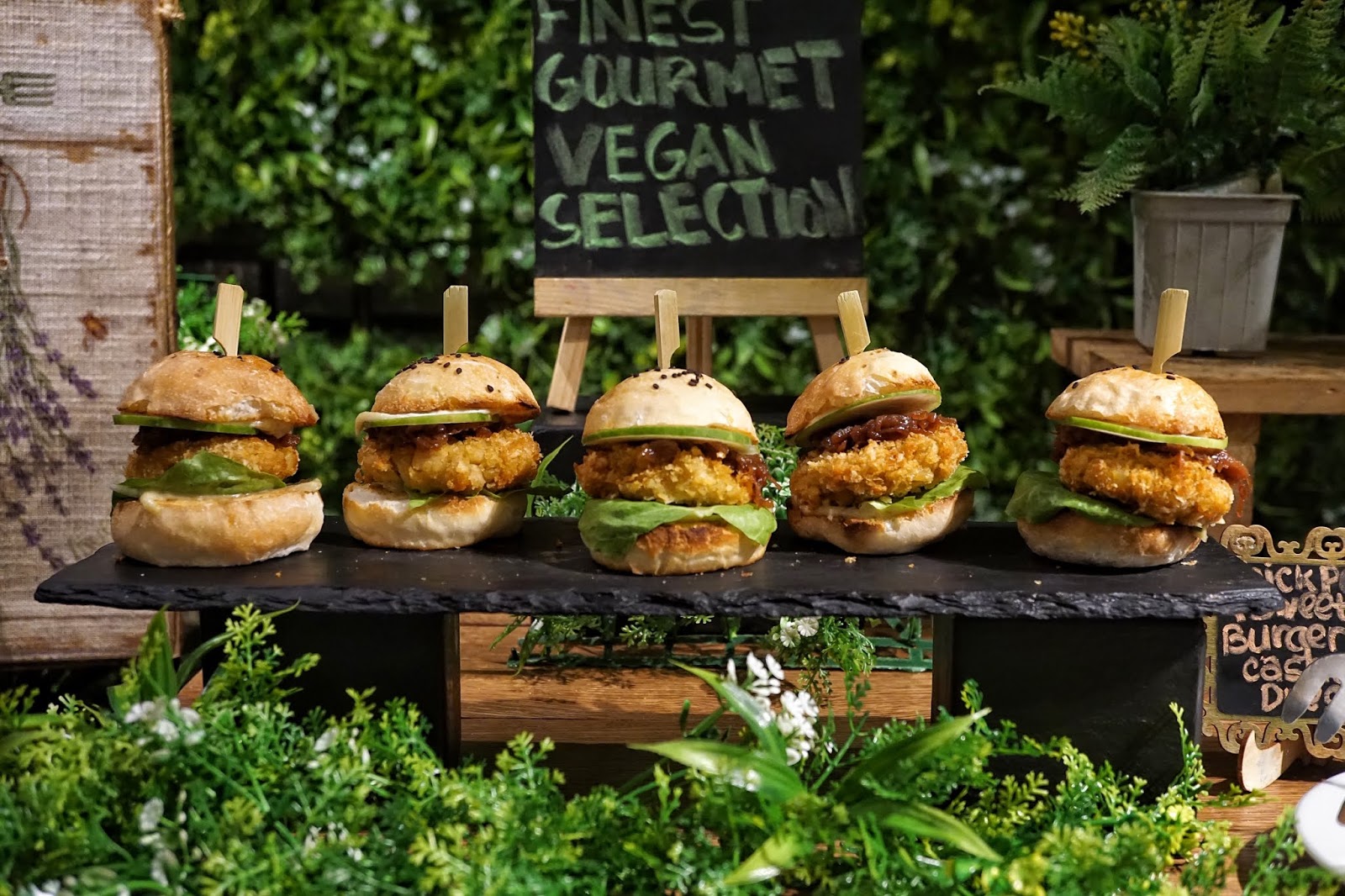 What Mary Loves: The Common Good Launches Lunch Sets