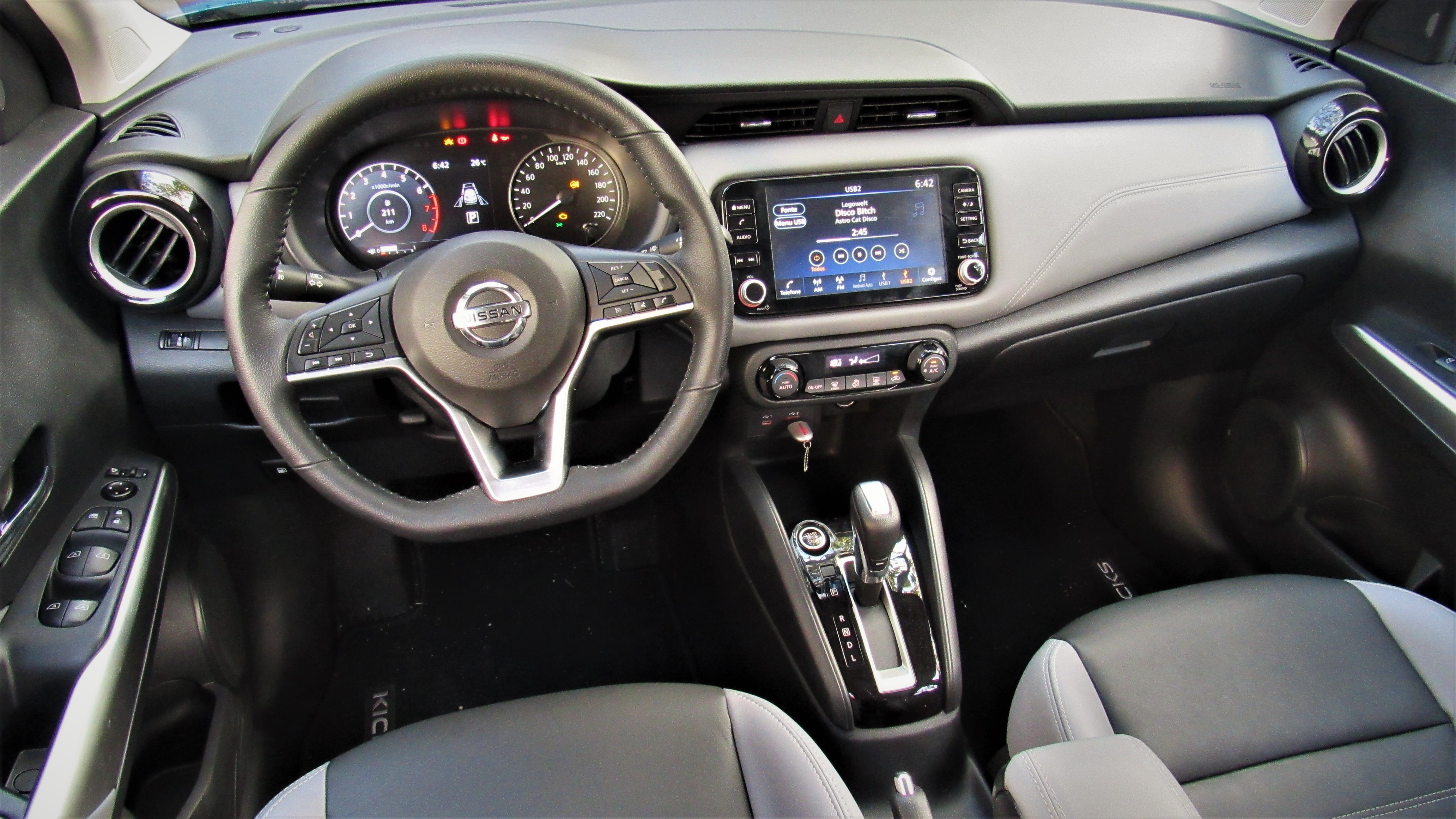 Avaliação: De visual novo, Nissan Kicks Exclusive traz mais ...