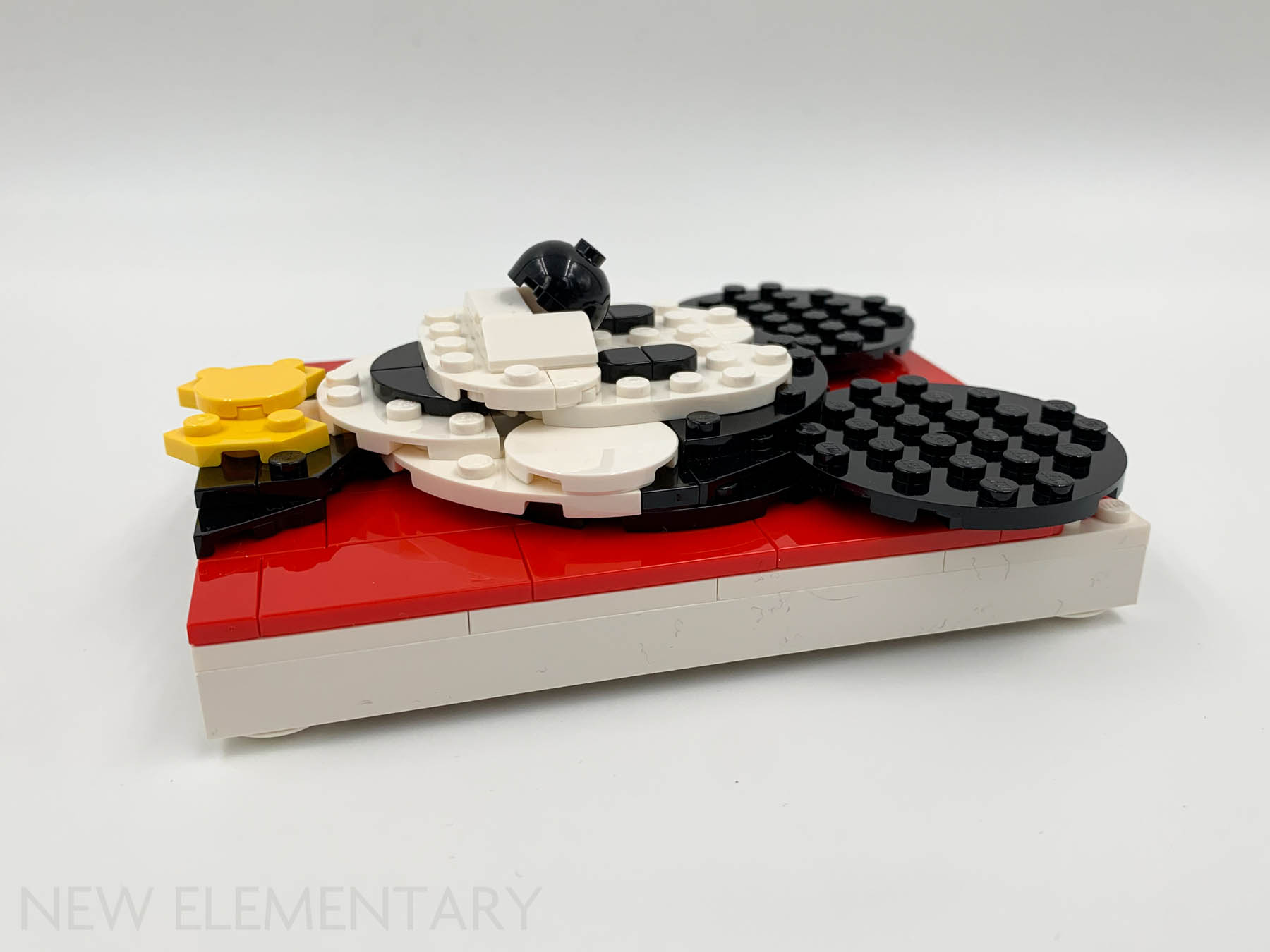 LEGO® Brick Sketches review: 40456 Mickey Mouse & 40457 Minnie Mouse ...