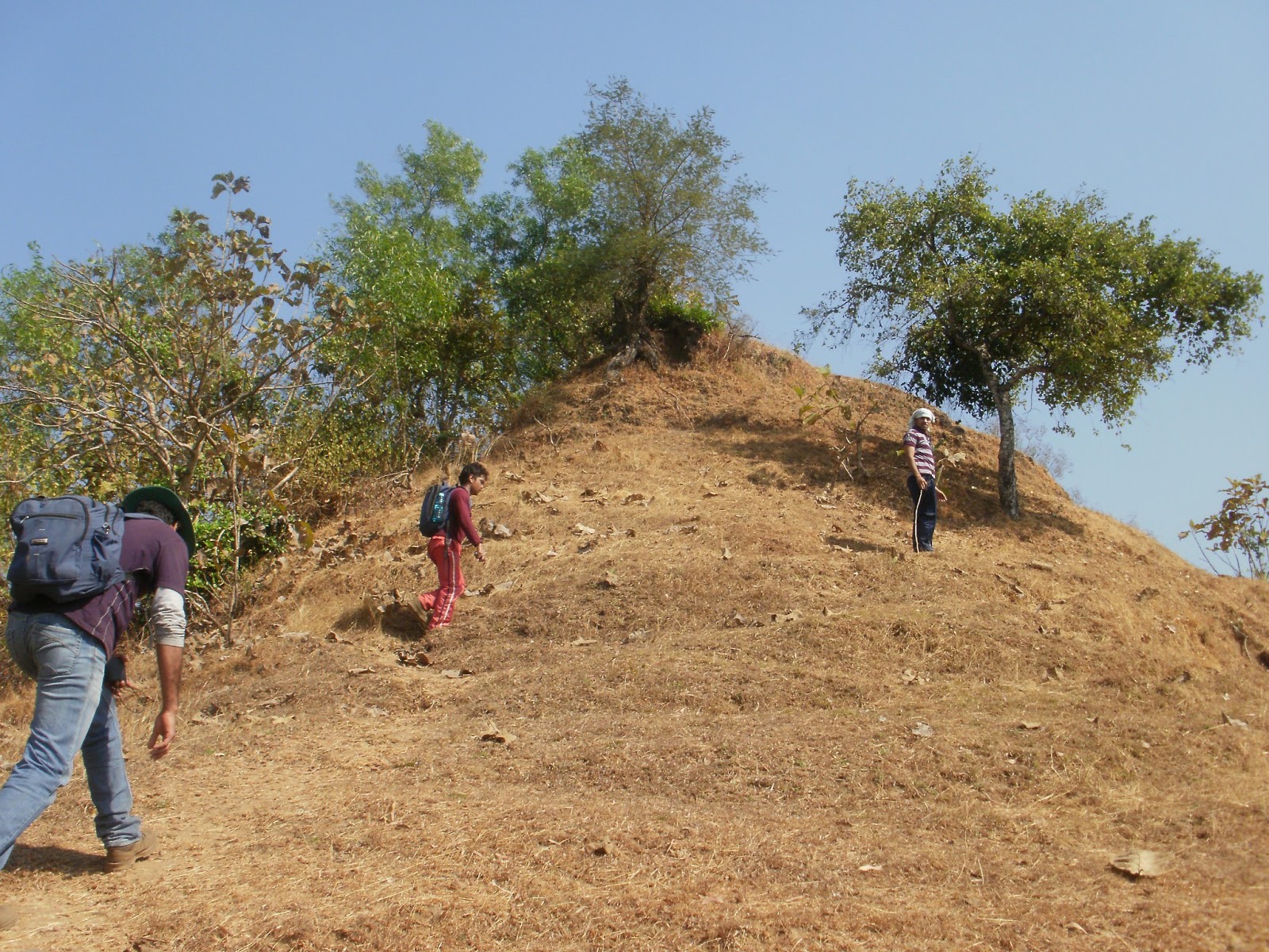 Anurag's Corner: AvchitGad-Birwadi Fort-GhosalGad-TalaGad-Kuda Caves ...