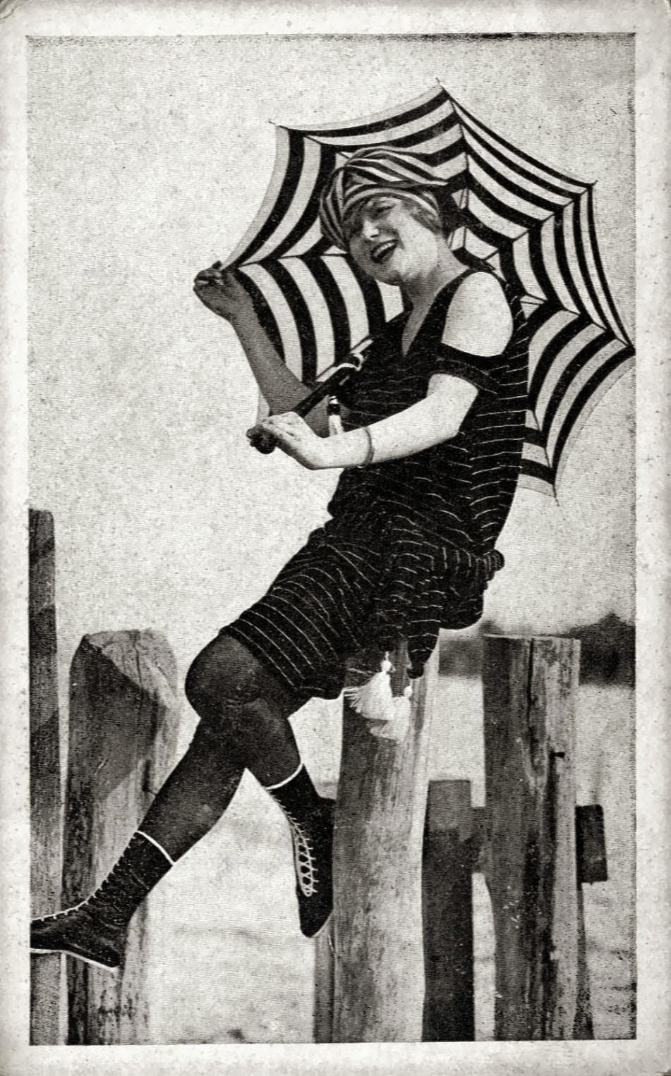 15 Interesting Classic Photos Of Mack Sennett Bathing Beauties Ca