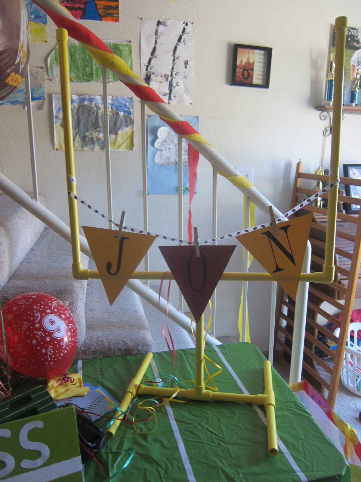 Midwest Moma Blog: Table Top Goal Post!