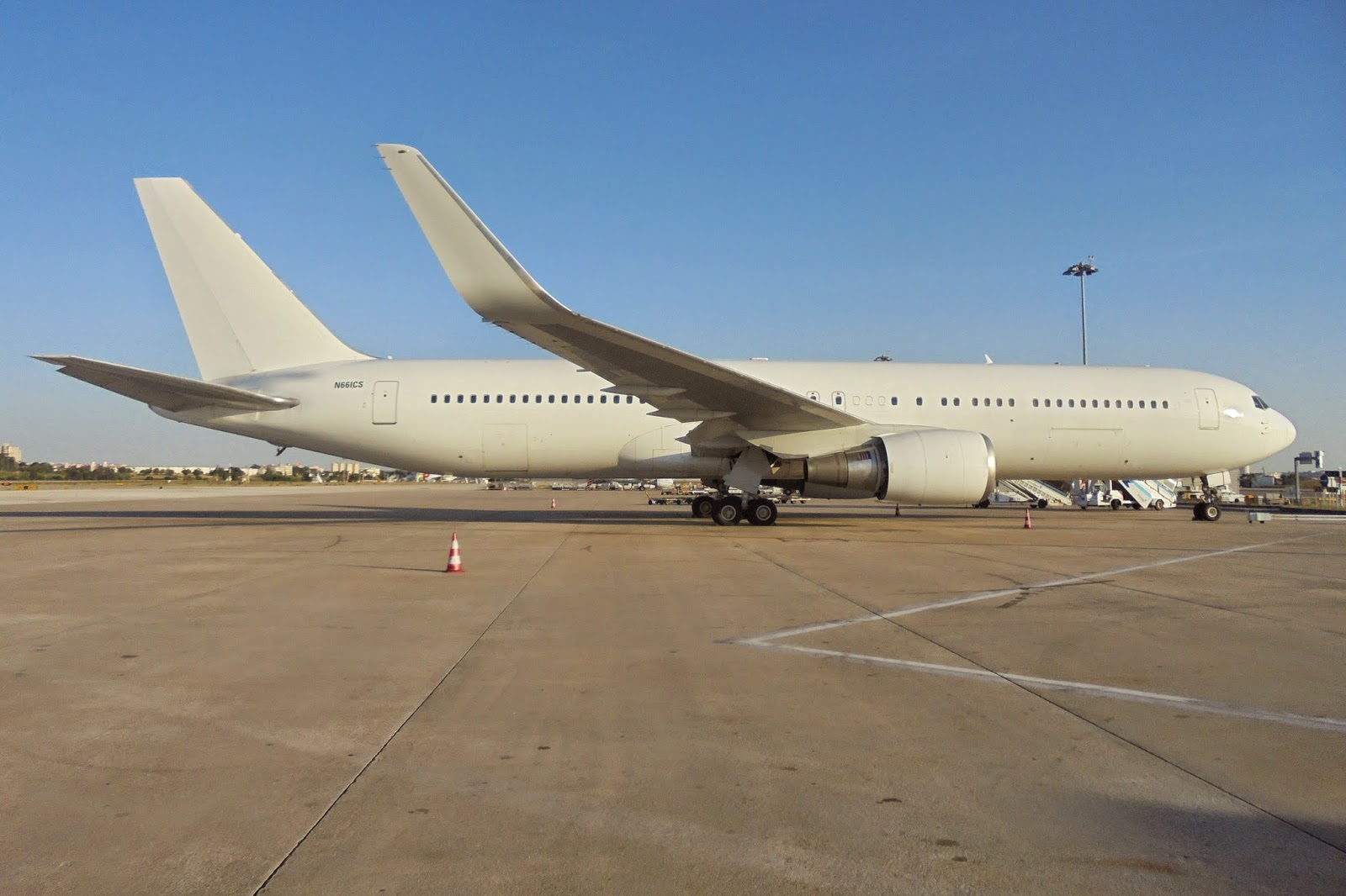 Flyingphotos Magazine News: VISION AIRLINES - B767-300W - N661CS