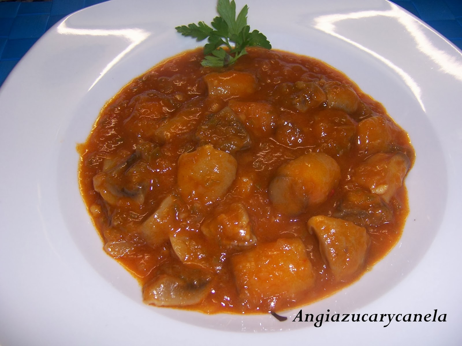 Champiñones con Tomate en Thermomix