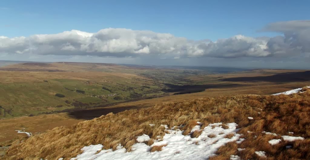 Forgotten Tracks: Little Whernside, big skies, a bit of wind and a lot ...