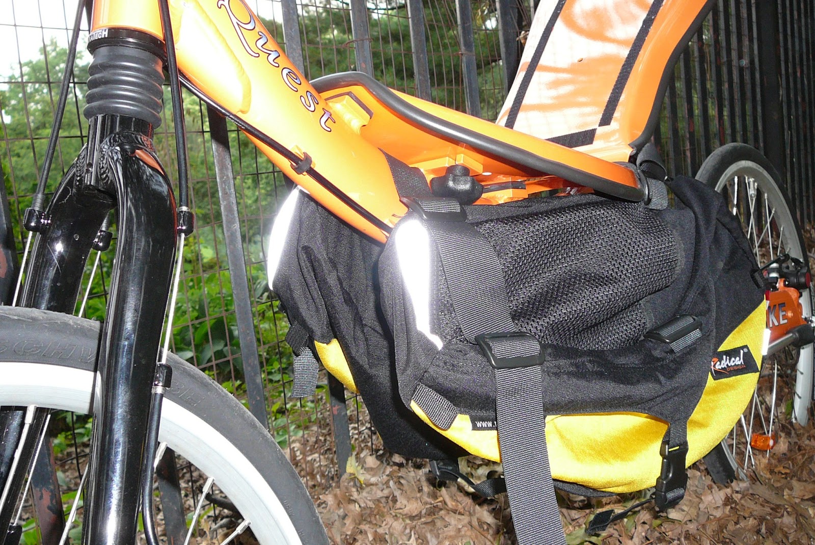 Recumbent bikology in the urban jungle.: Panniers and bags for Cruzbike ...