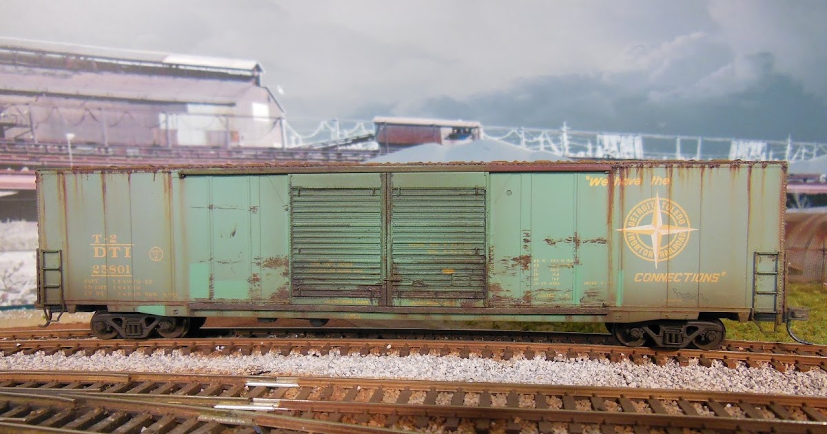 JSSX Railway: 60 Foot DT&I Boxcar Weathered