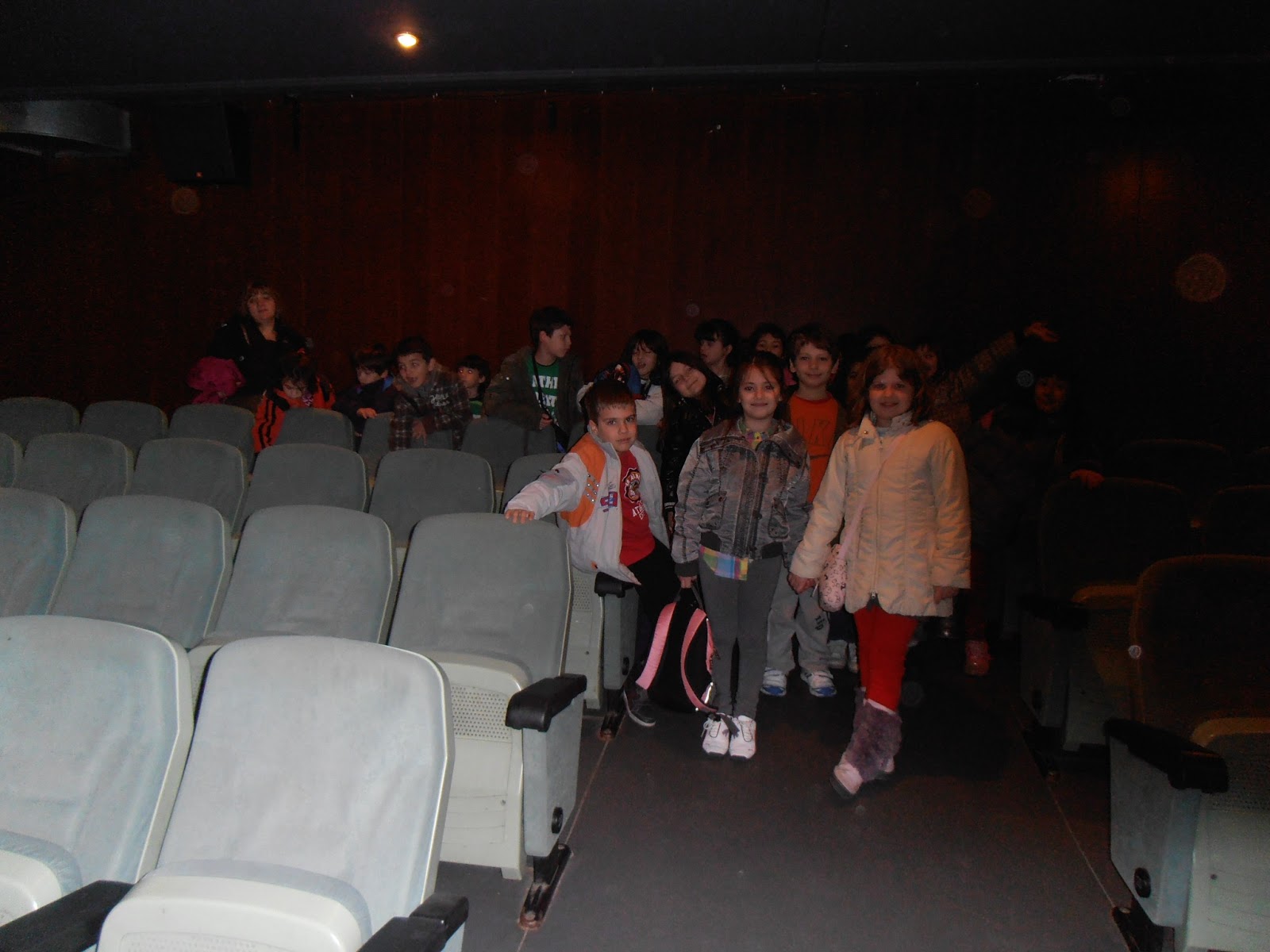 1o Δημοτικό Σχολείο Συκεών: ΘΕΑΤΡΙΚΗ ΠΑΡΑΣΤΑΣΗ : "ΟΙ ΑΘΛΟΙ ΤΟΥ ΗΡΑΚΛΗ"