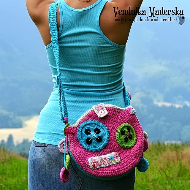 Mad about the buttons - bag..:-) - Magic with hook and needles