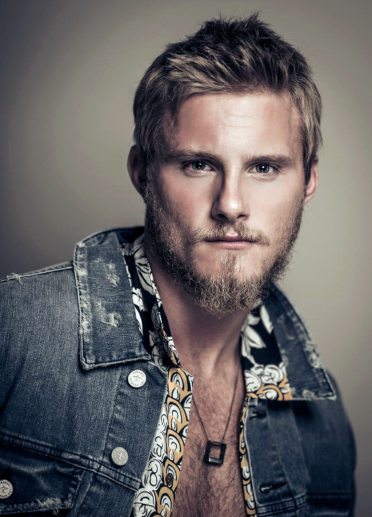 Hot as Hell Celeb Men: Alexander Ludwig - [photoshoot]