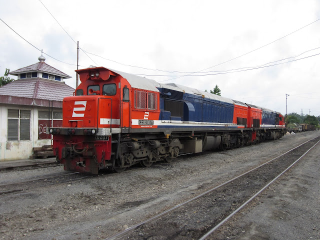 Berkenalan dengan Lokomotif EMD GT38AC yang Disulap Jadi CC205 di Indonesia