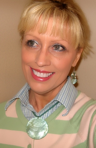 Dreamz~n~Wishz : Curled Collar and The Flying Nun