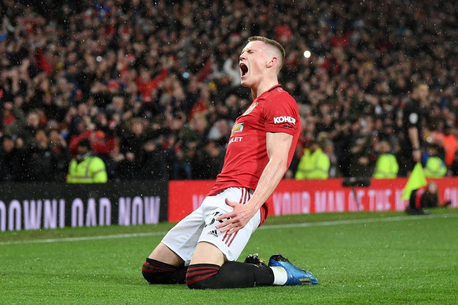 Scott Mctominay Signs New Five Year Deal At Manchester United Keeping