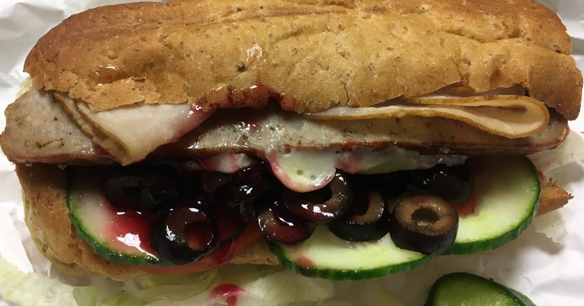 FOODSTUFF FINDS: Festive Feast Sub Sandwich (Subway) By @Cinabar