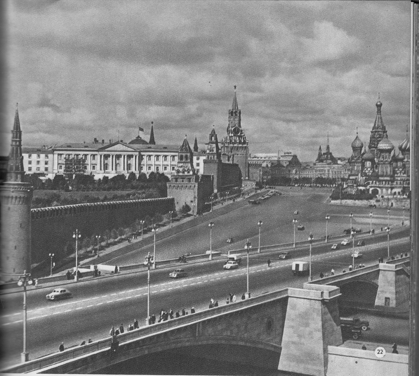 The Left Chapter: 26 Incredibly Evocative Photos of 1956 Soviet Moscow