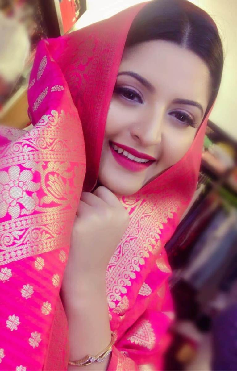 New 10 Photos Of Pori Moni in Saree