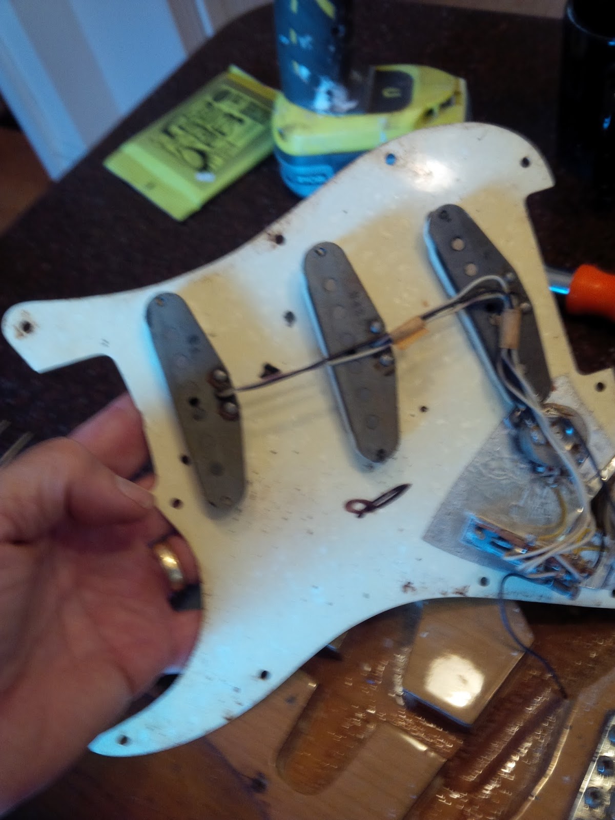 JW Guitarworks: Inside a 1970 Stratocaster