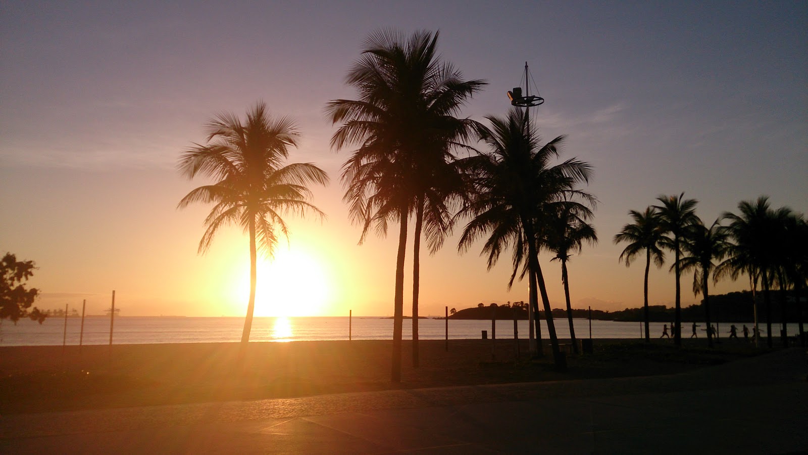 Fotos do Espírito Santo - Brasil: Praia de Camburi - Vitória